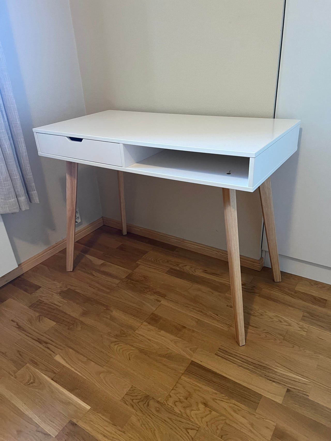 Skrivebord fra Jysk | FINN-torget