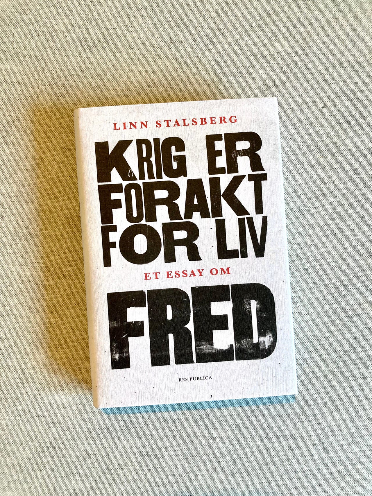 Krig er forakt for liv - Linn Stalsberg | FINN-torget