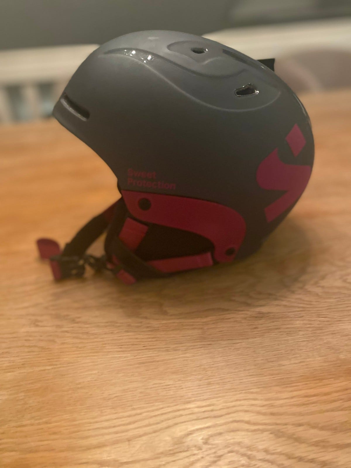 Sweet protection hjelm | FINN-torget