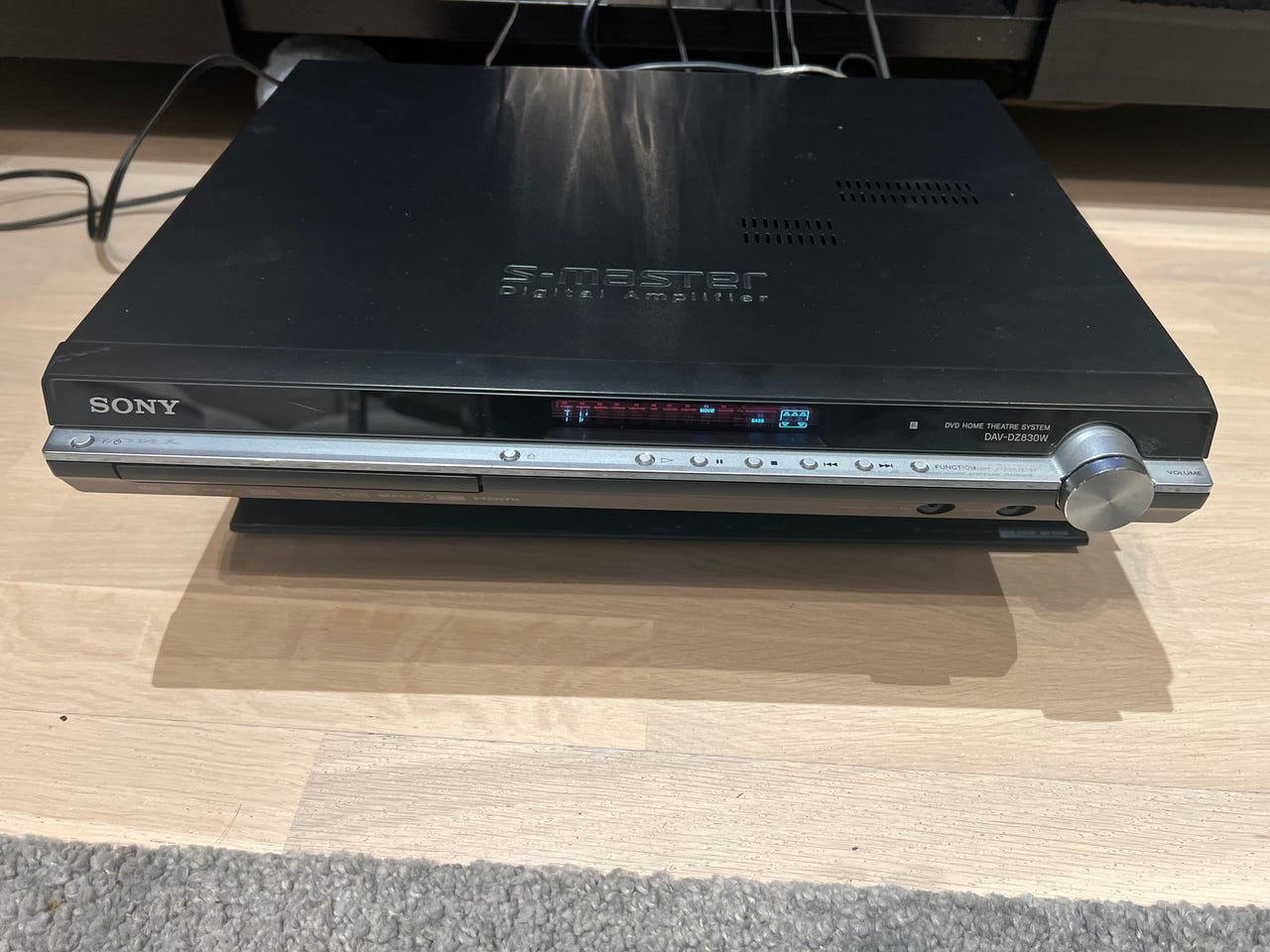 Hjemmekinoanlegg DVD home theatre system Sony DV-DZ830W | FINN-torget