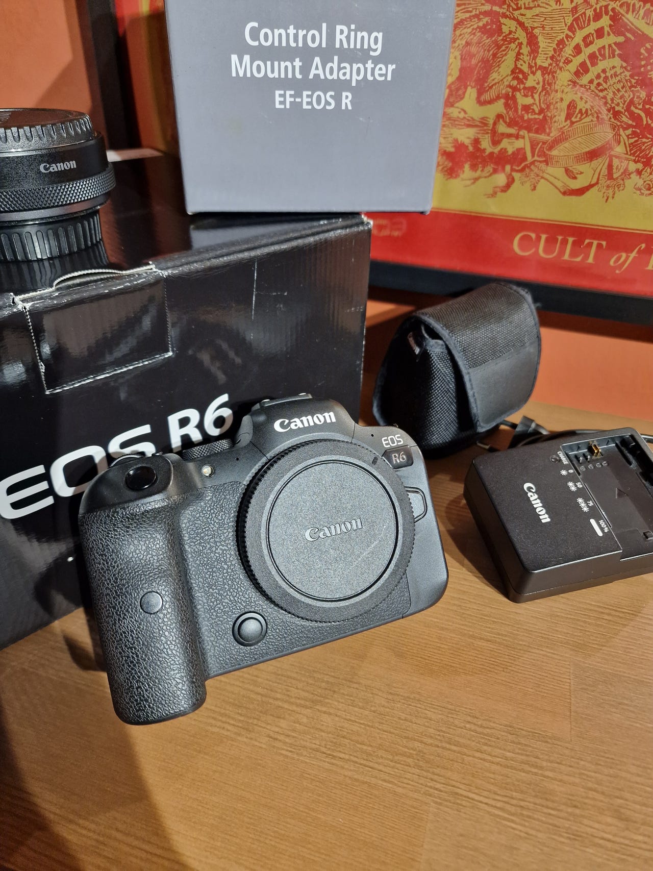 Canon R6 (FÅ EKSPONERINGER) + Control ring adapter til EF | FINN-torget