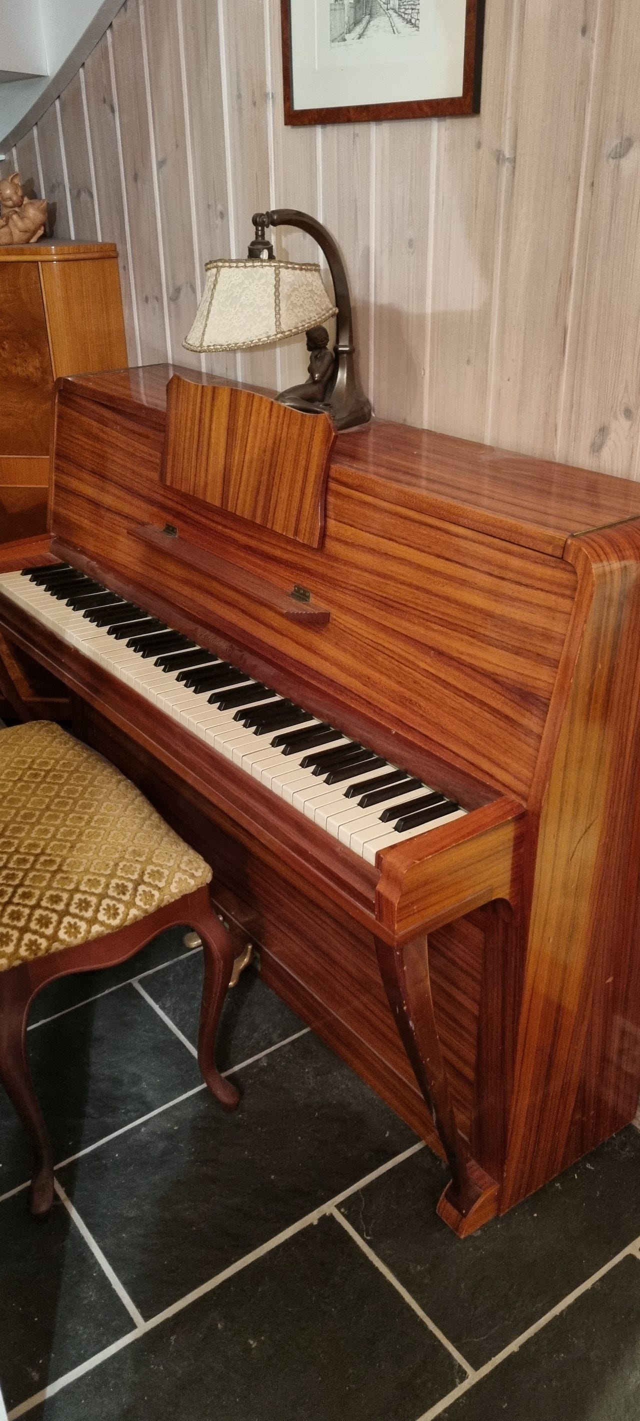 Hellstrøm piano | FINN-torget