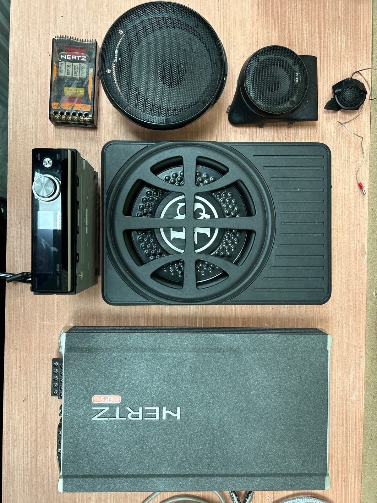 Komplett bilstereo HERTZ DLS PIONEER | FINN-torget