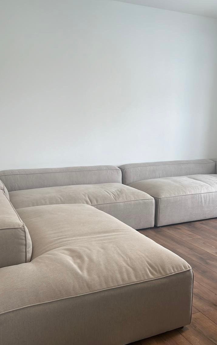 Decotique grand sofa | FINN-torget