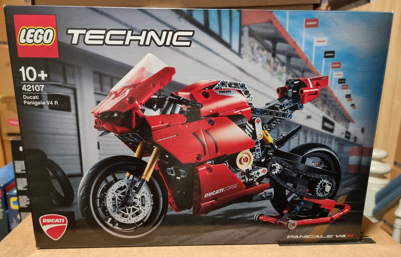 Ny Lego Technic 42107 Ducati Panigale V4R | FINN-torget