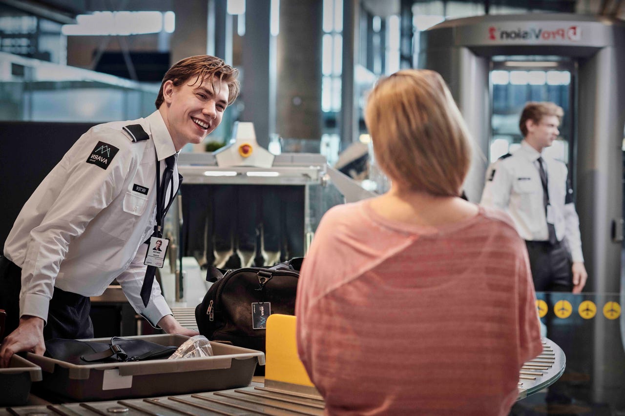 Vil du jobbe med sikkerhet og service på flyplass? | FINN.no