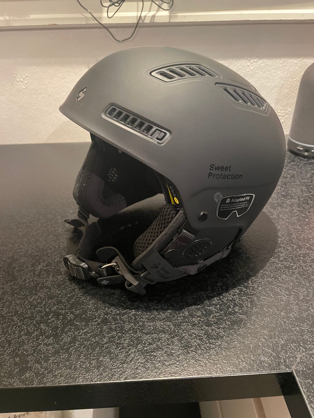 Sweet Protection alpin hjelm | FINN-torget