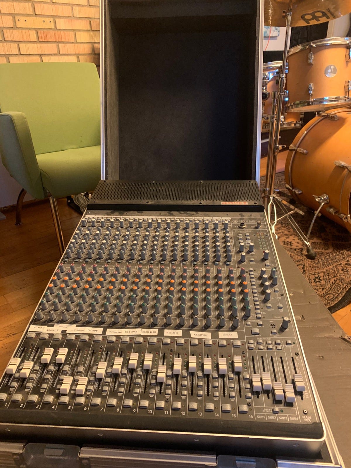 Mackie 1640i Onyx mixer 16 channels med FireWire | FINN-torget