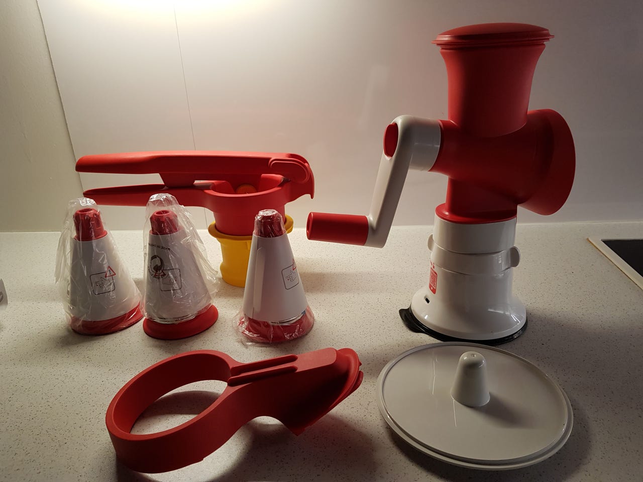 Tupperware Fusion master System med 3 ulike rivejern | FINN-torget