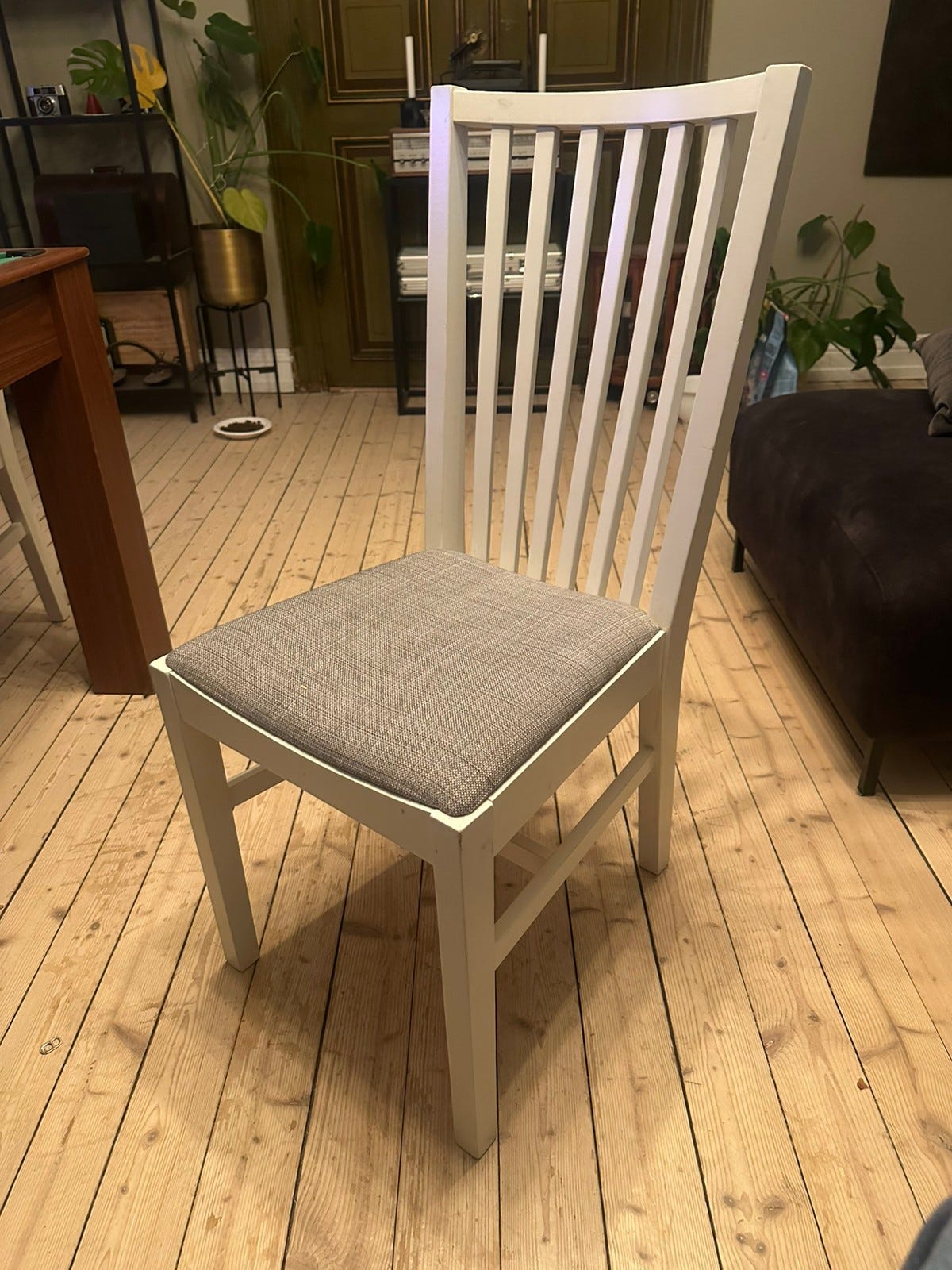 Flott stoler selges billig mot henting | FINN-torget