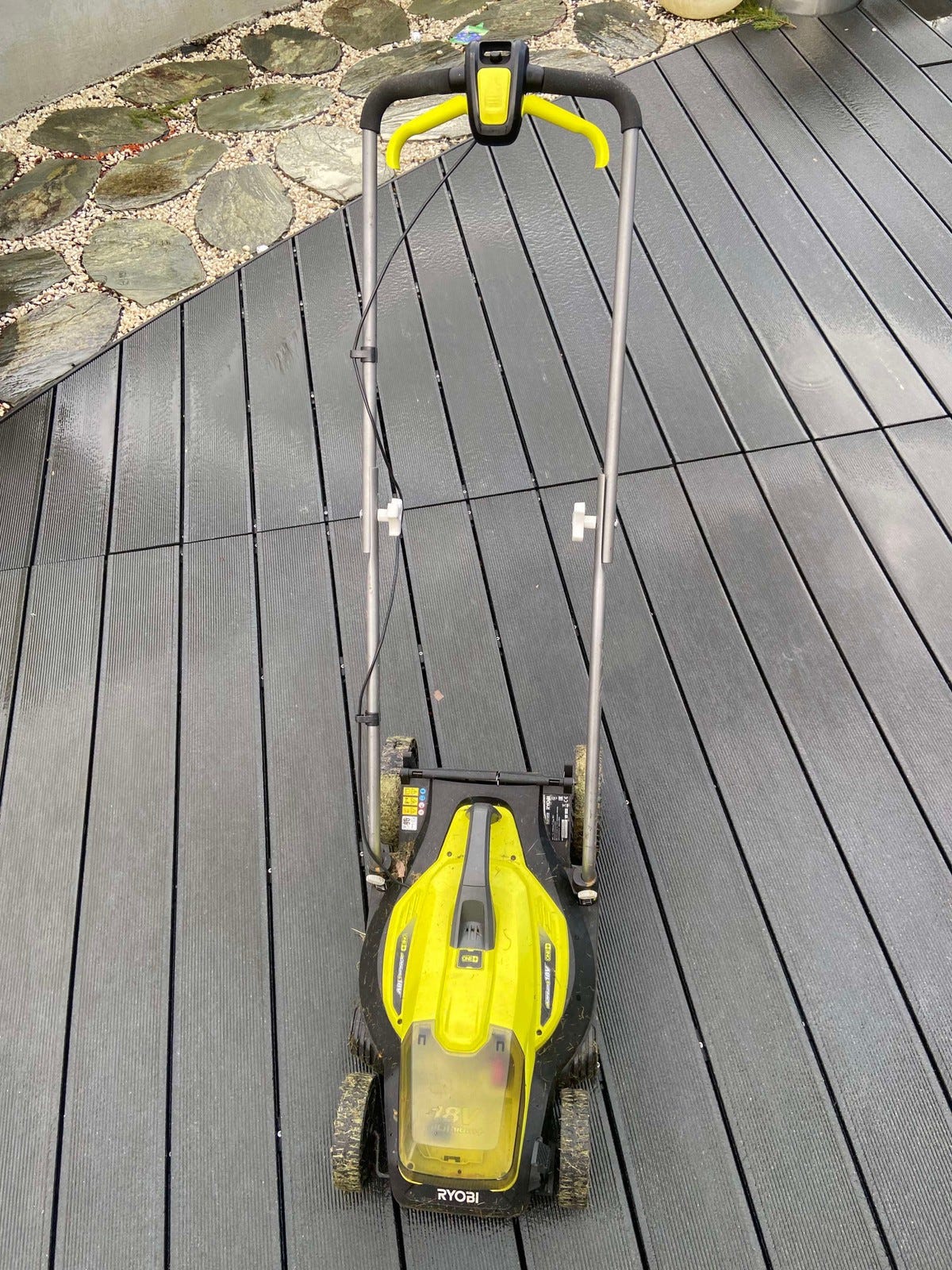 Ryobi gressklipper 33 cm bredde | FINN-torget