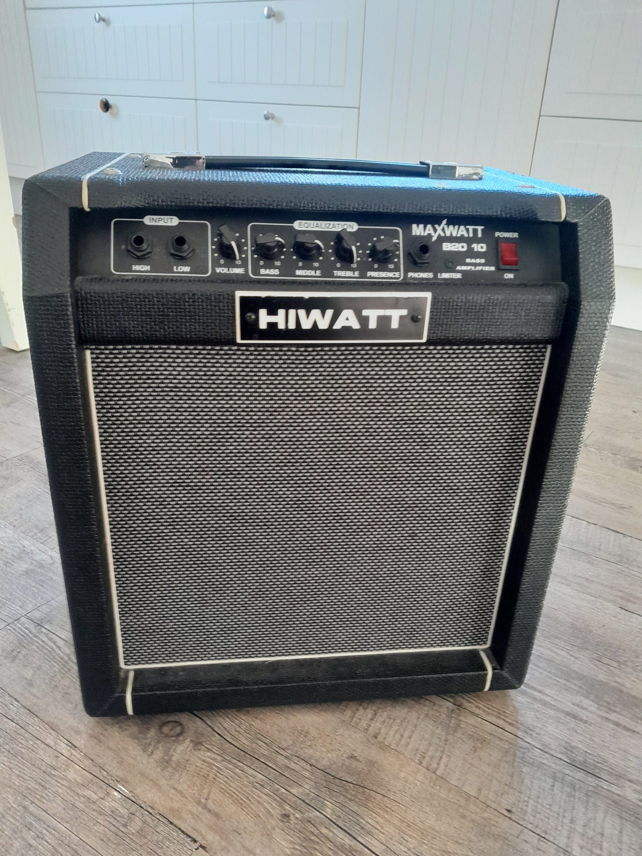 Hiwatt Maxwatt B20 10 Bass Amplifier NY PRIS | FINN-torget