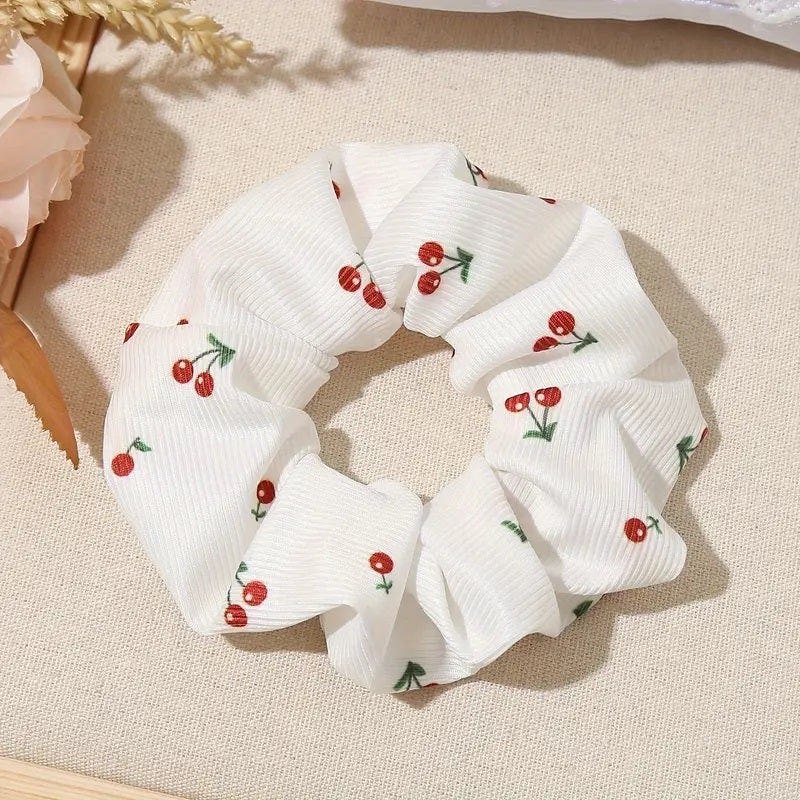 Cherry Print Fabric Scrunchie | FINN-torget