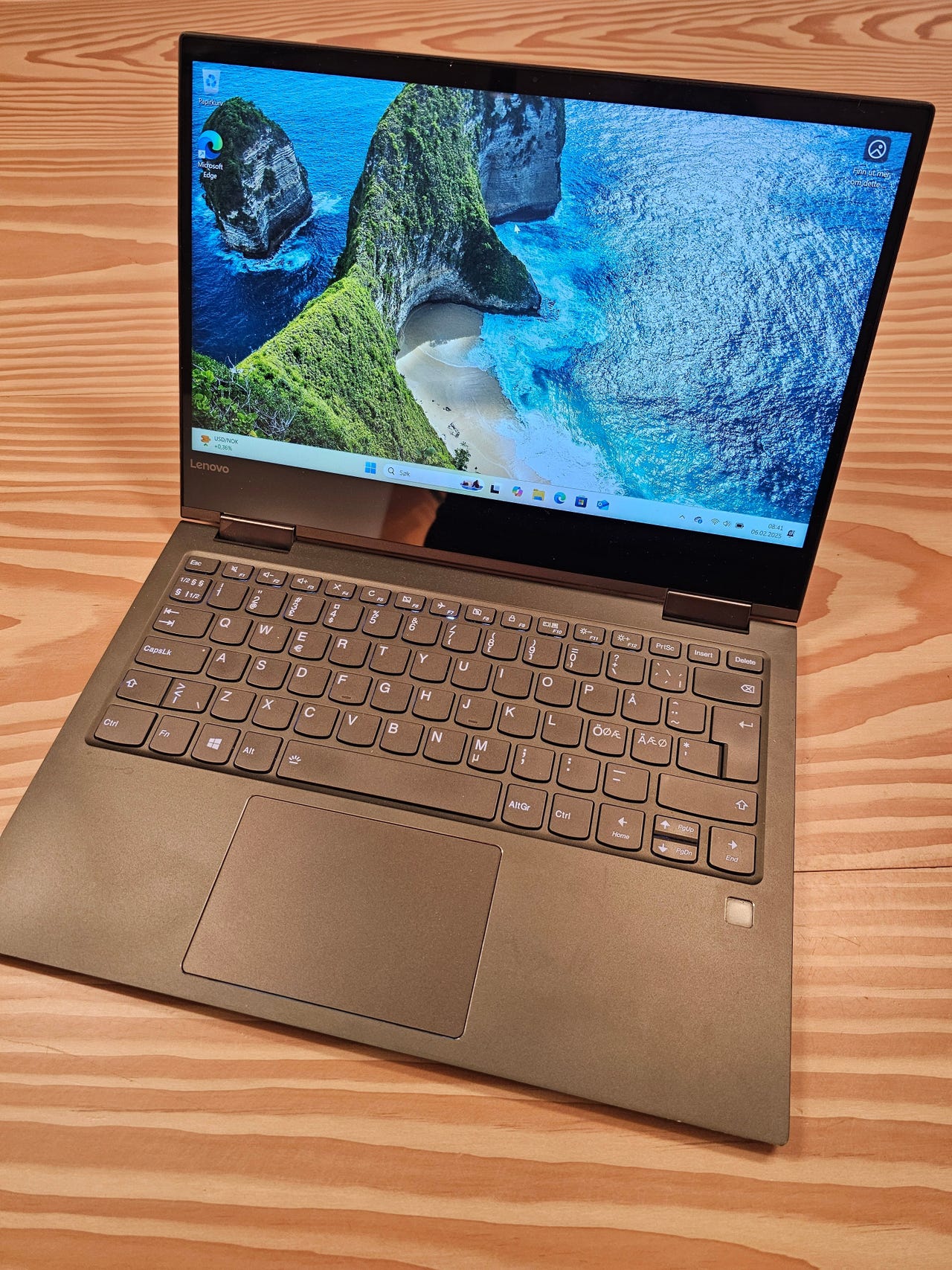 Lovovo Yoga 730 (2-i-1) Touchskjerm, 8Gb Ram / 256 Gb HDD | FINN-torget