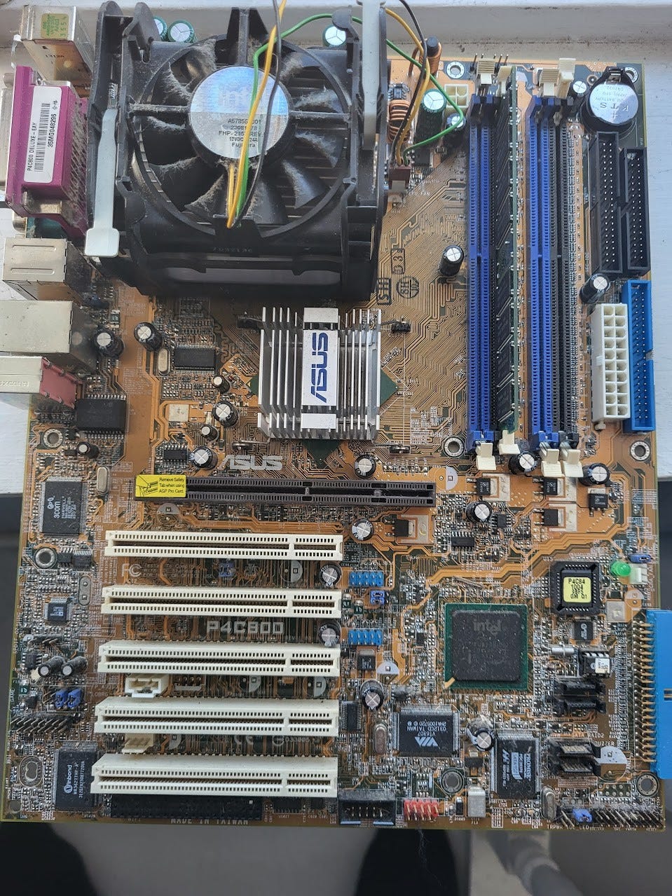 Retro hovedkort Asus P4C800 | FINN-torget