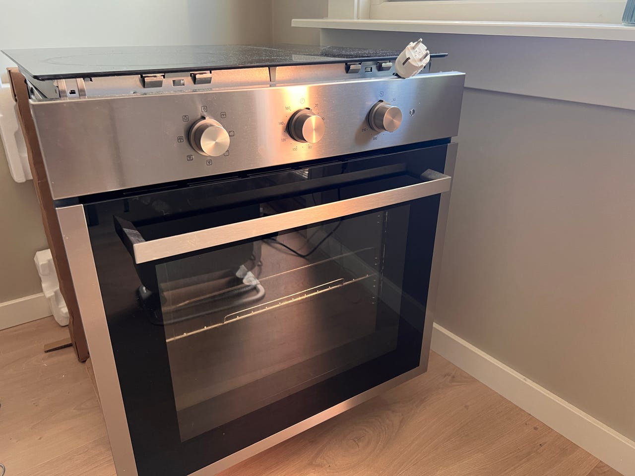 IKEA integrert stekeovn og platetopp | FINN-torget