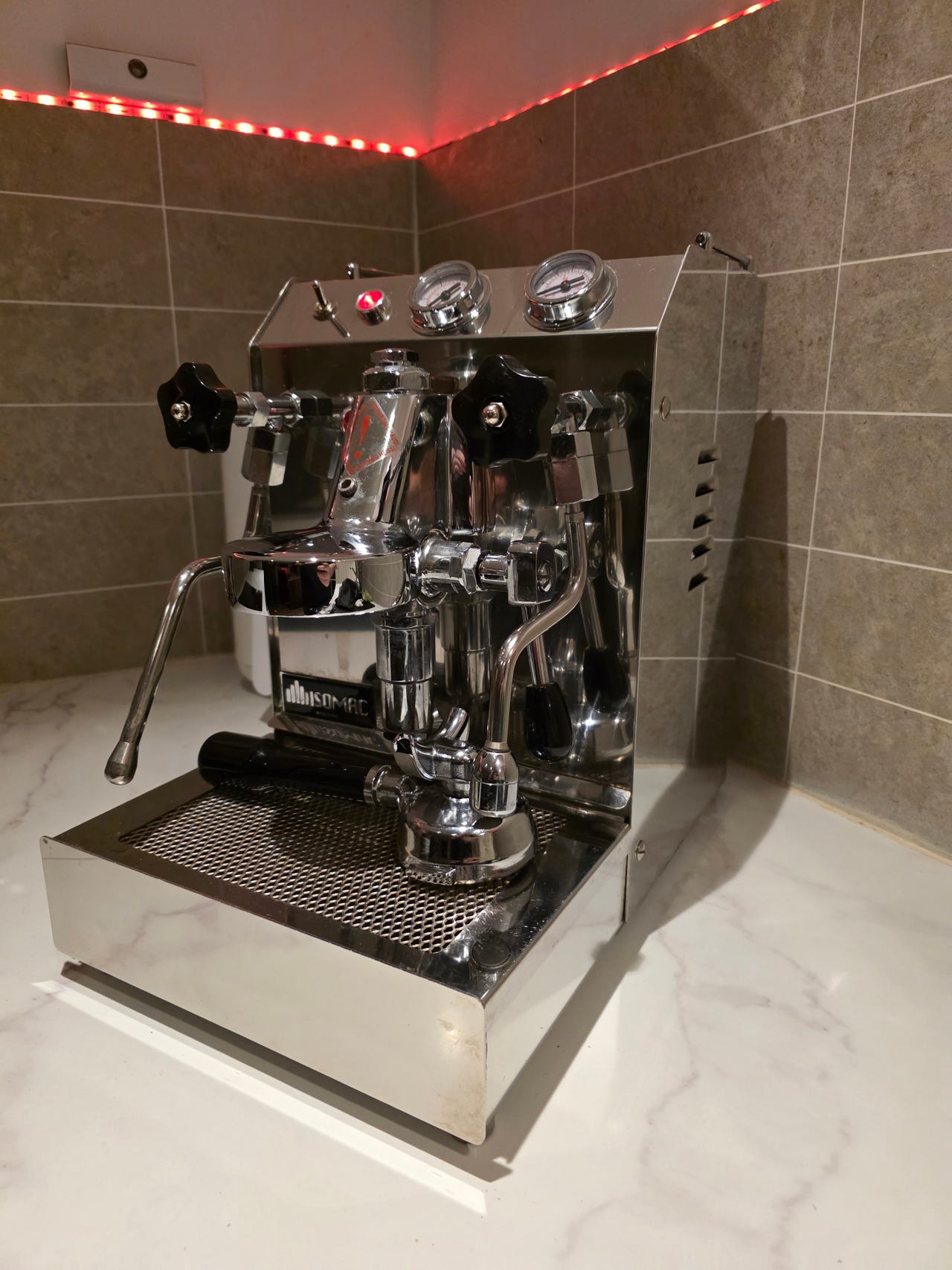 ISOMAC TEA E61 GROUP ESPRESSO MASKIN SELGES BILLIG NY SERVICE | FINN-torget