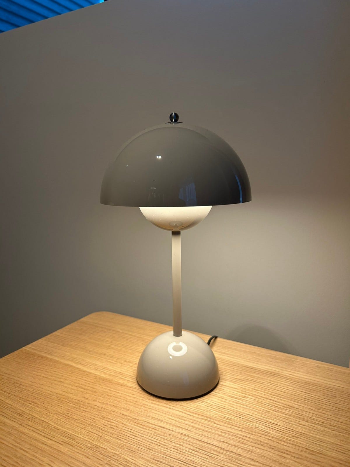 Flowerpot lamp VP9 Grey beige | FINN-torget