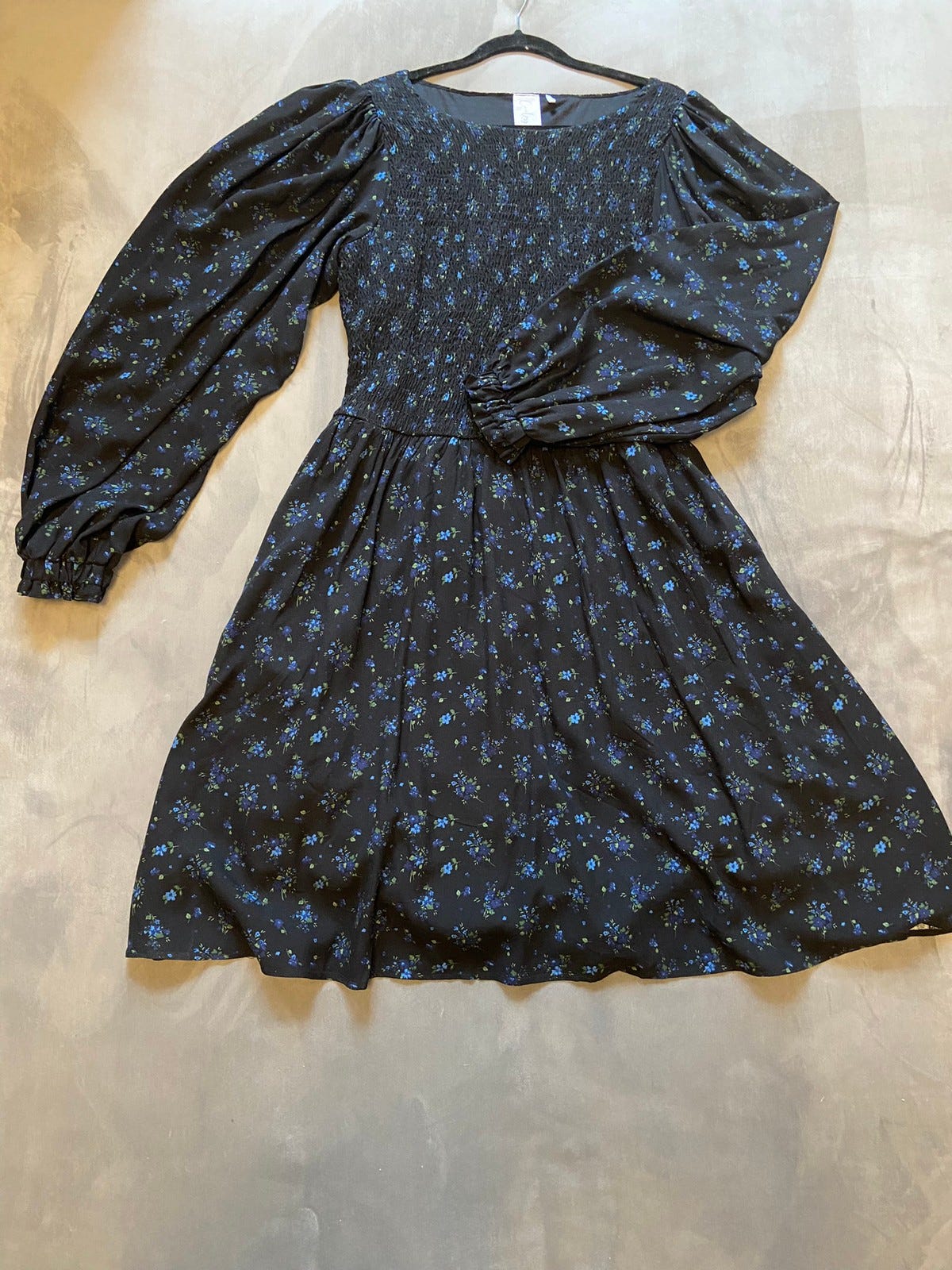 Careless Anna Kjole | FINN-torget