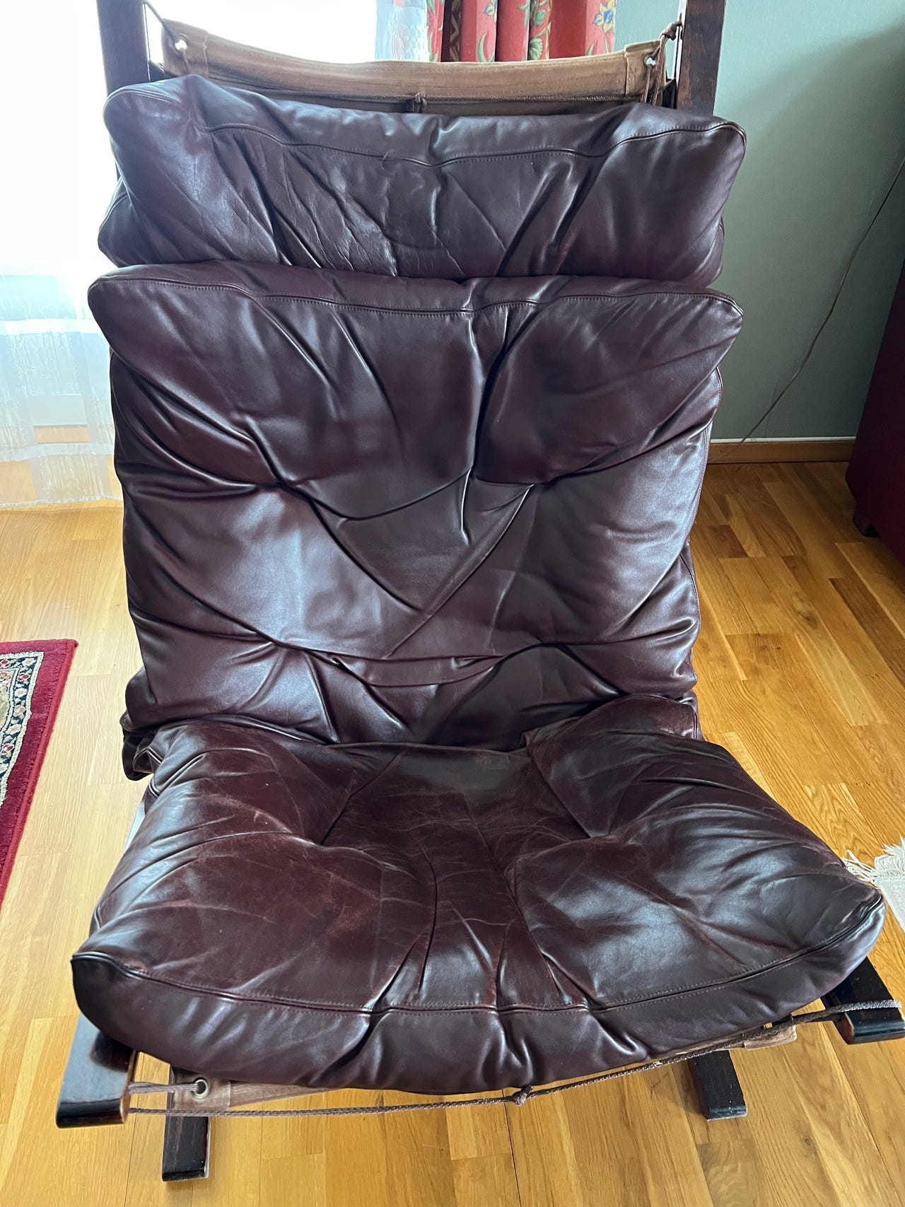 HØY SIESTA STOL "Ingmar Relling" MED FOTSKAMMEL | FINN-torget