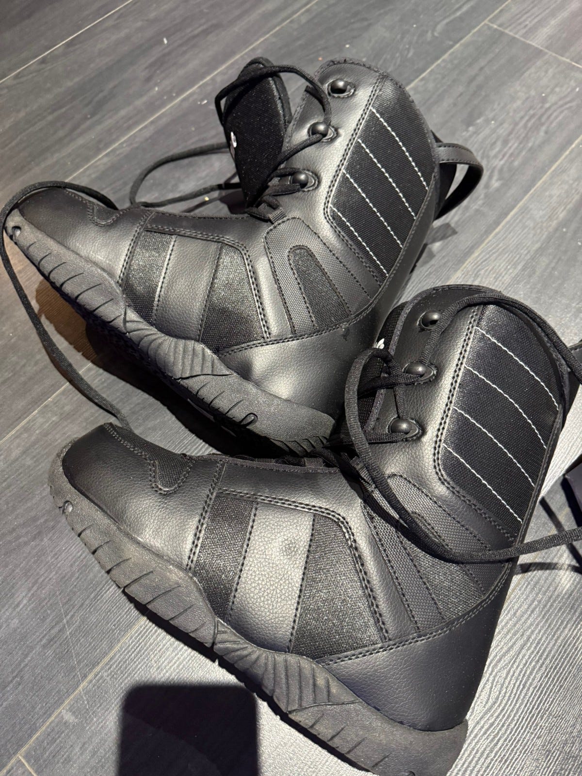 Helt nye snowboardsko i str 44 | FINN-torget