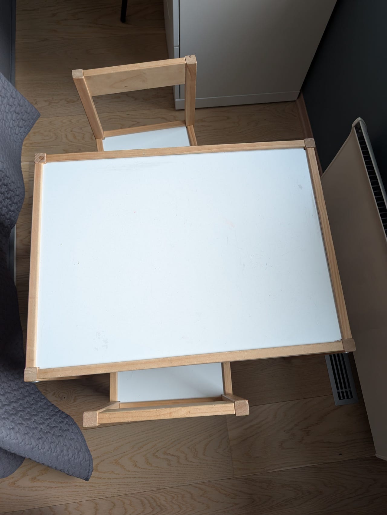 Bord og 2 stoler (Ikea barn) | FINN-torget