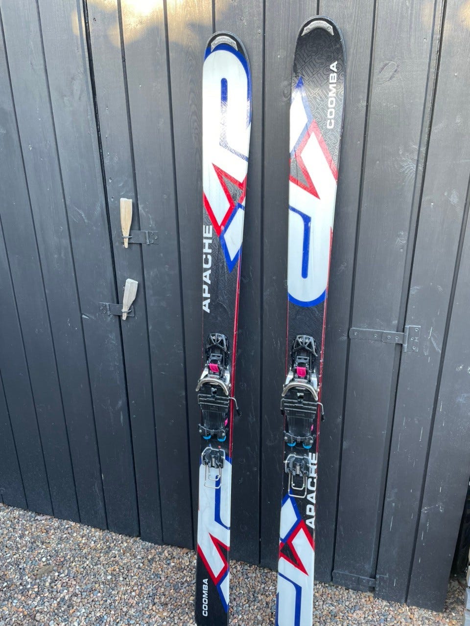 K2 Apache Coomba med NtN Freedom binding | FINN-torget