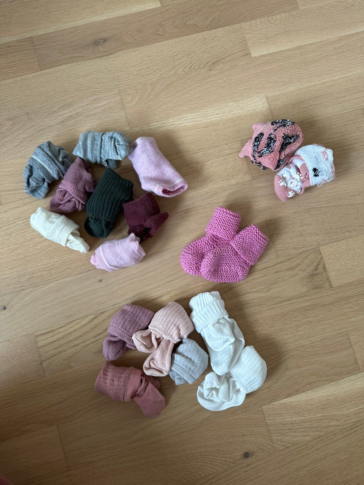 Sokker til nyfødt | FINN-torget