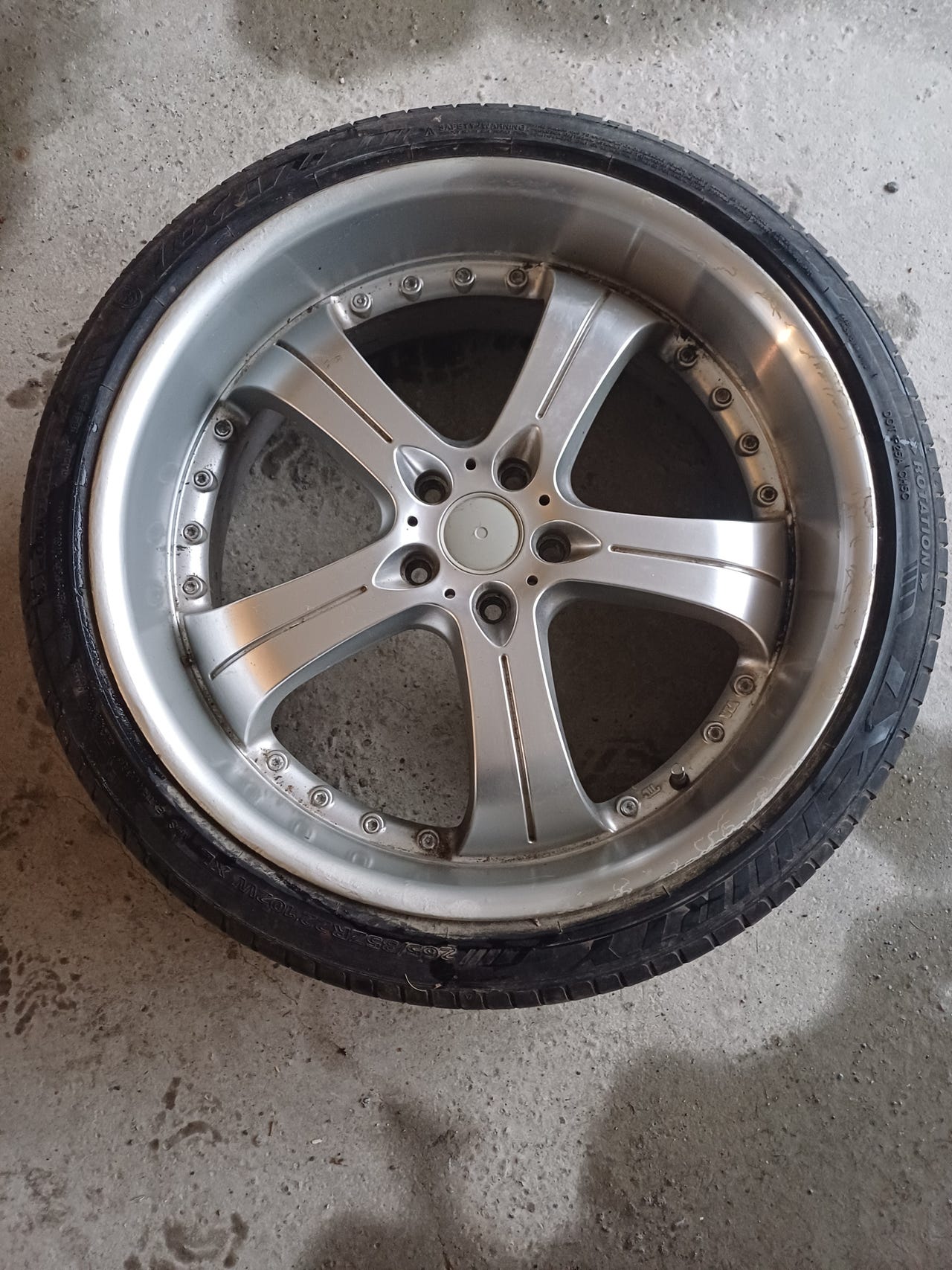 5x120 22" kantfelger med gode dekk. | FINN-torget