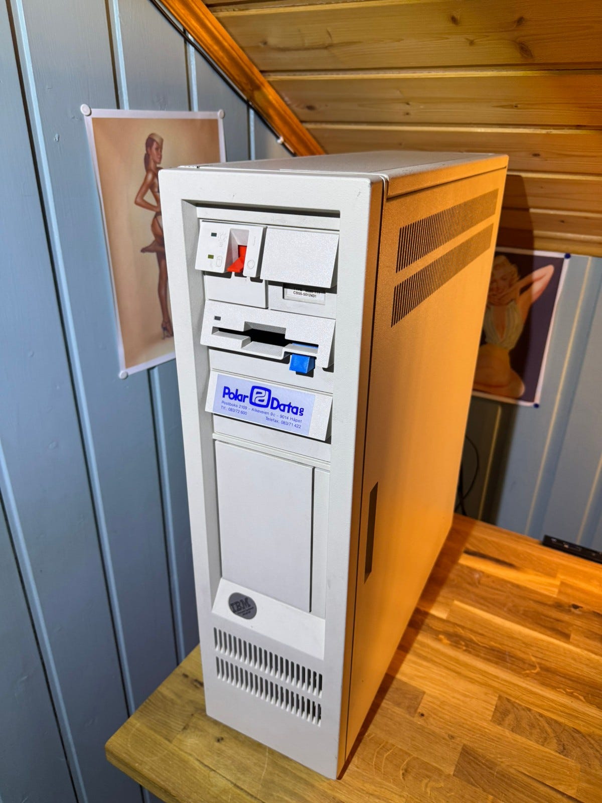 IBM 8580-111 Sleeper PC – A Classic Shell Hiding a Monster | FINN-torget