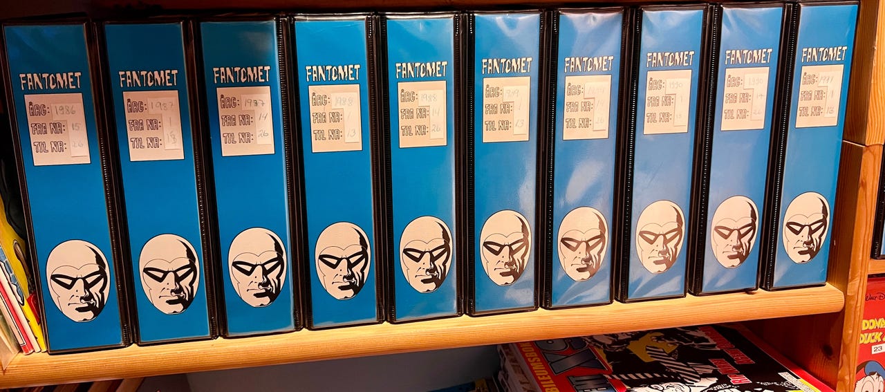 36 permer med Fantomet pluss 80 cm hyllelengde uten perm | FINN-torget