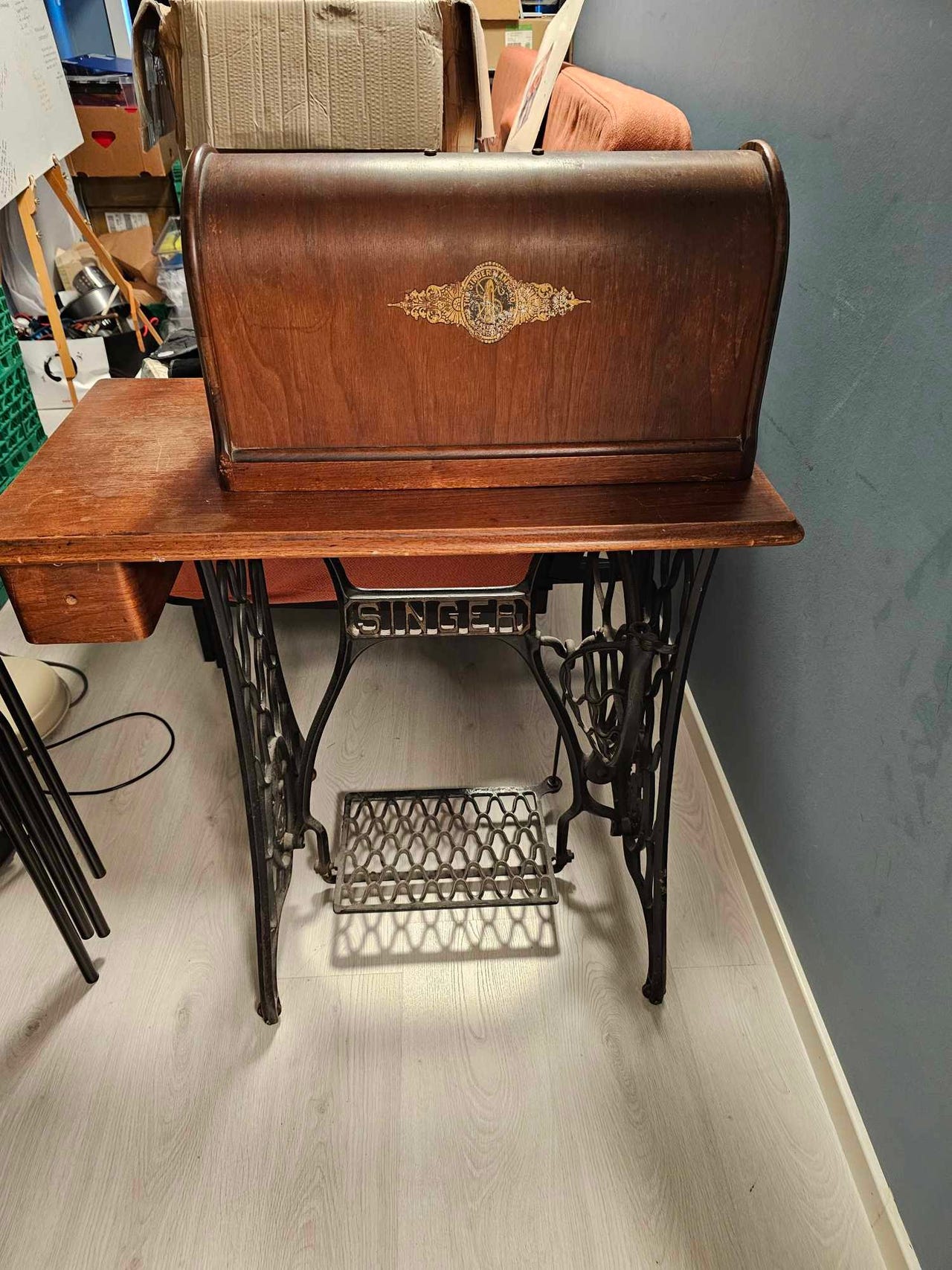 Gammel Singer symaskin | FINN-torget