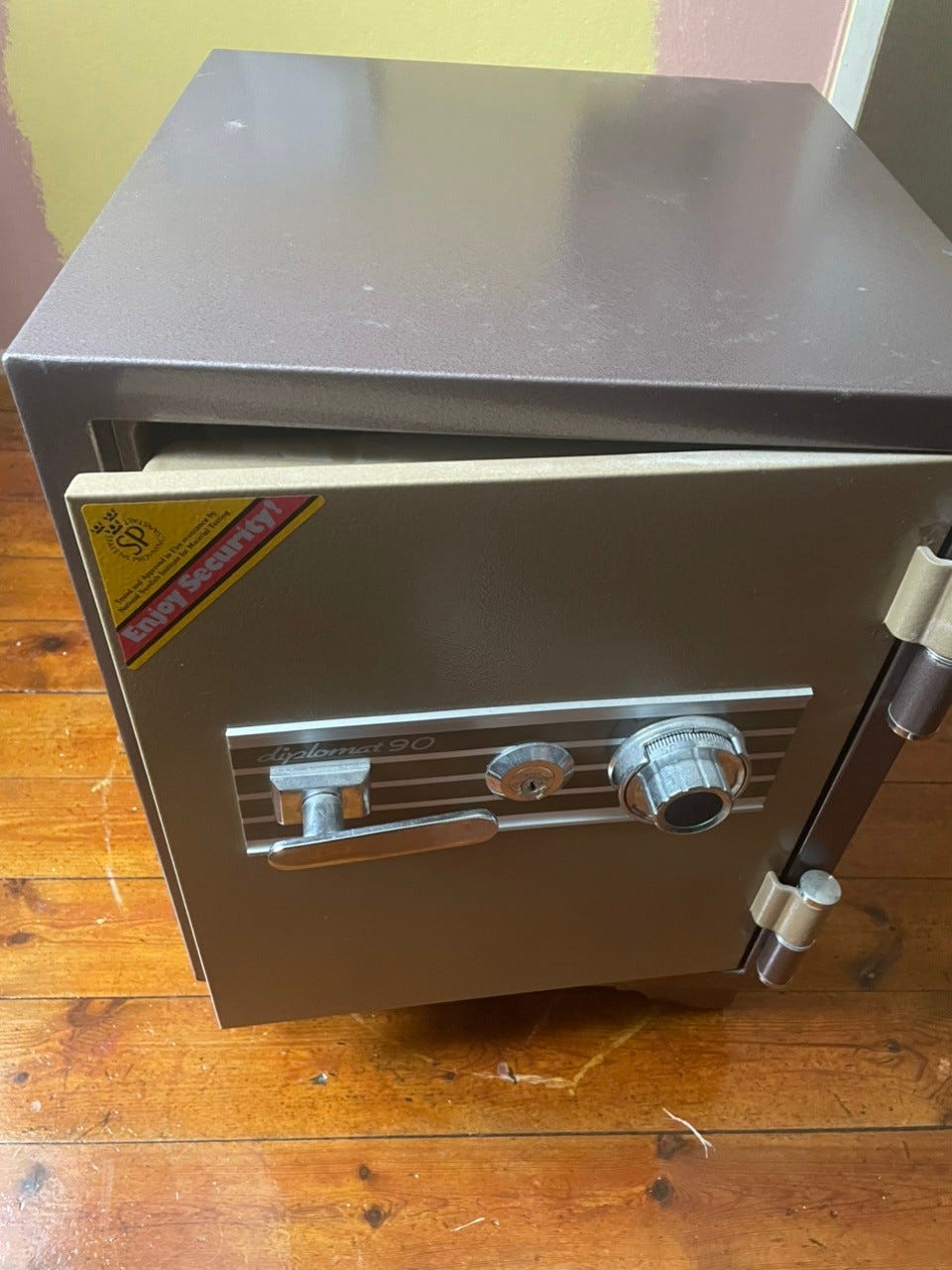 Pengeskap | FINN-torget