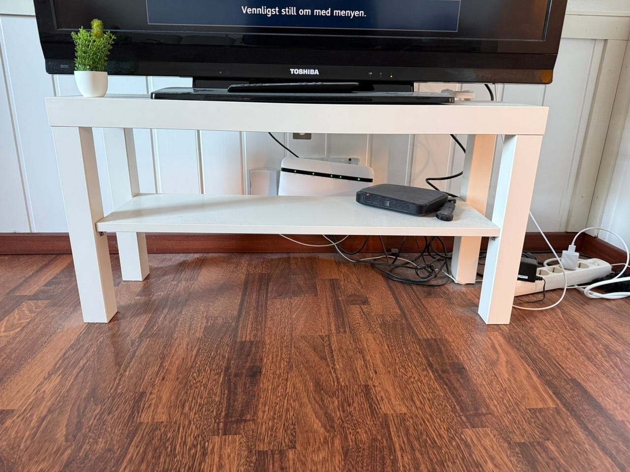 Tv-bord LACK gis bort | FINN-torget