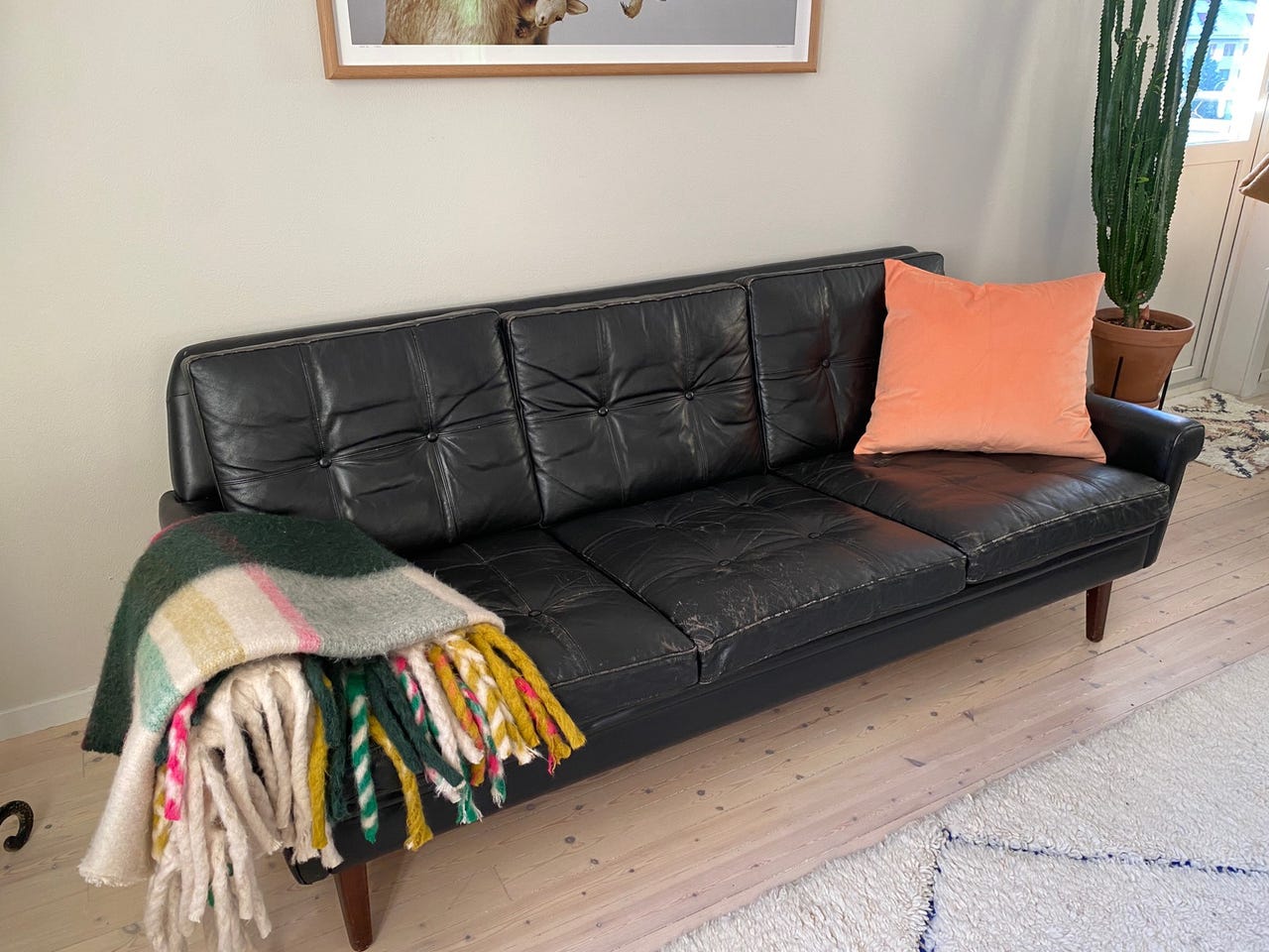 Superkul retro skinnsofa | FINN-torget