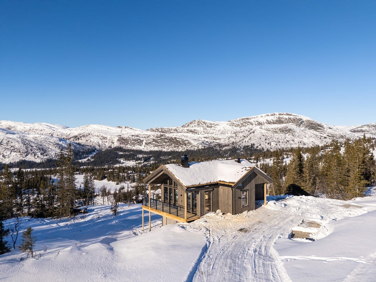 Ny lekker hytte på eiet utsiktstomt 967 moh. Ski inn/ut. Umiddelbar ...