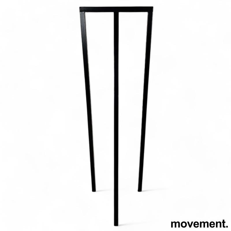 Klesstativ / garderobestativ HAY Loop Stand i sort metall, bredde 45cm ...