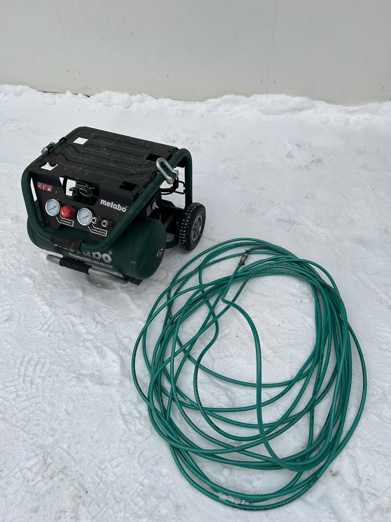 Utleie METABO KOMPRESSOR 280-20 W med 55m 8mm luftslange | FINN-torget