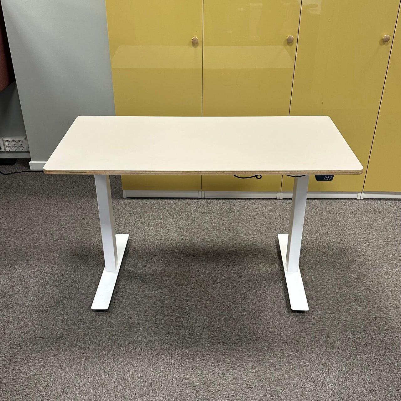 Elektrisk hev/senk skrivebord fra Rol Ergo, 120x60cm | FINN-torget