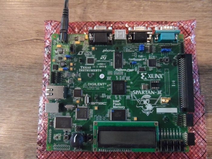 Xilinx Spartan 3E FPGA - Datamaskin (2) - I original eske | FINN-torget