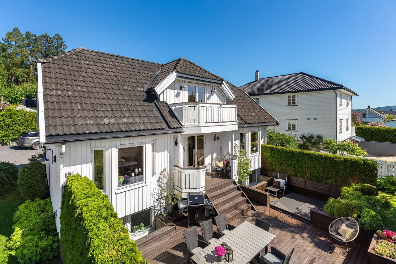 Attraktiv og klassisk villa med attraktiv beliggenhet | Dobbelgarasje ...