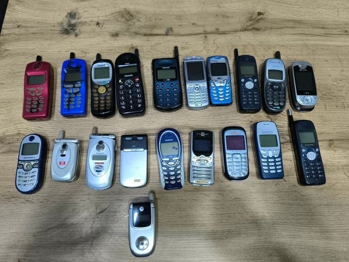 Motorola, Philips, Siemens Sagem Panasonic Philips Nec Trium Alcatel ...