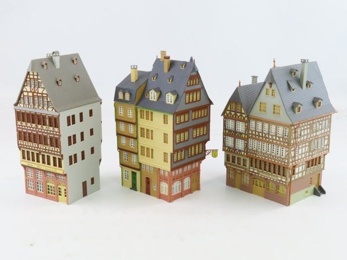 Faller H0 - B-911 - Modelltog bygninger (1) - Rekkehus "Römerberg ...