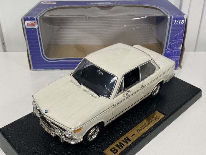 Anson 1:18 - Modellbil - BMW 2002 Tii 1970 - Begrenset og utsolgt ...