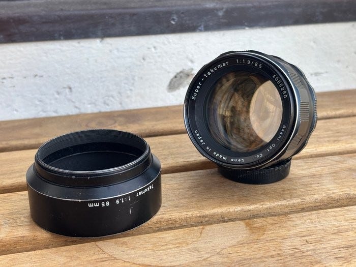 Asahi Pentax Super-Takumar 1.9/85mm + originale Sonnenblende ...