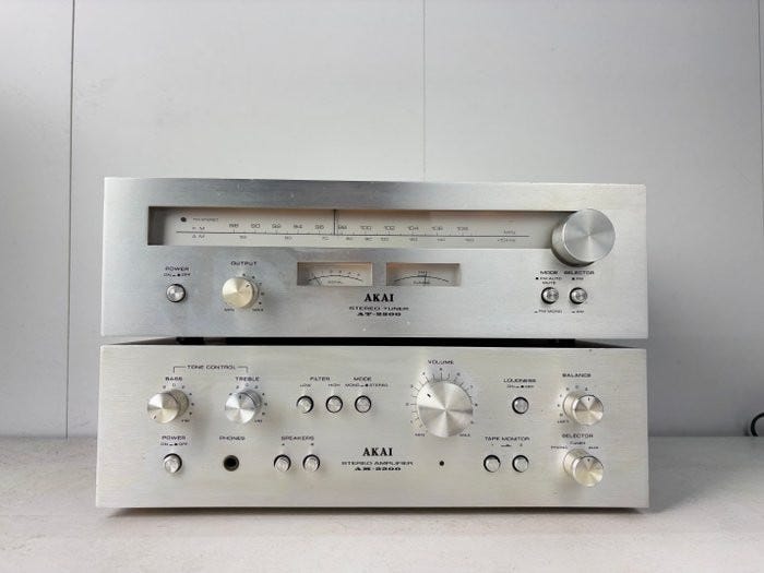 Akai - AM-2200 Solid State integrert forsterker, AT-2200 Tuner - Hi-fi ...