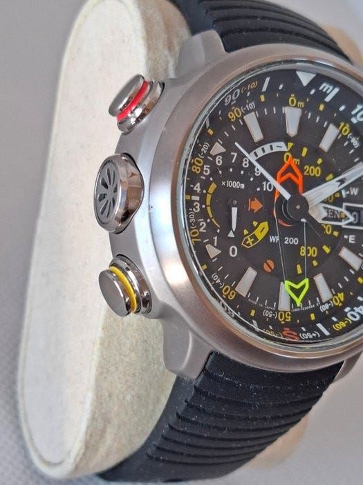 Citizen - Citizen Promaster Altichron Eko-Drive Titanium Solar - Herre ...