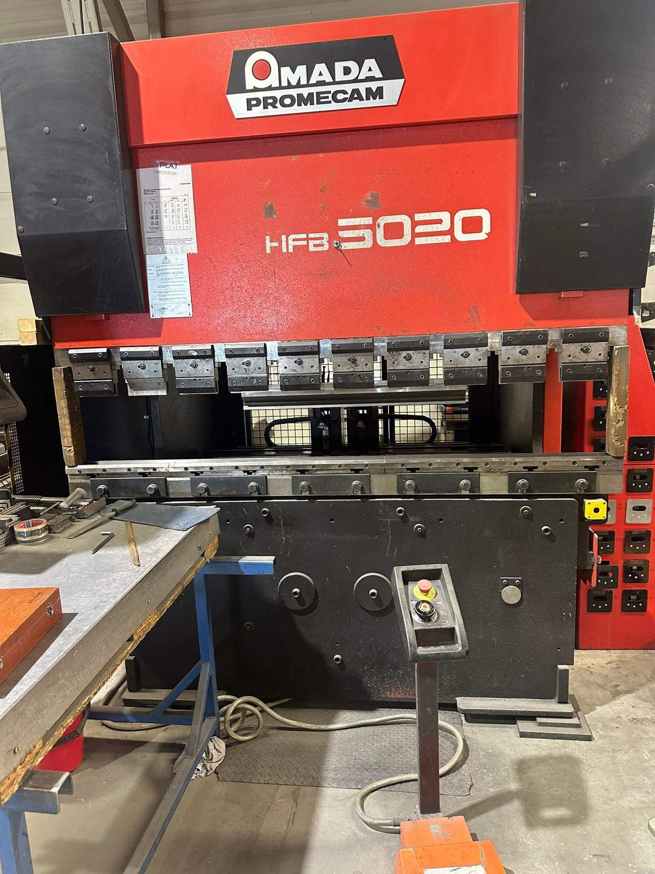 Amada HFB hydr styrt kantpresse | FINN-torget