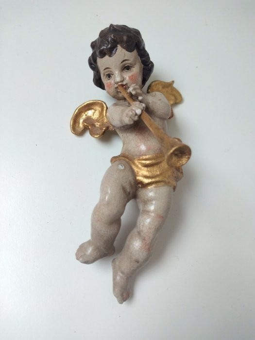 Utskjæring, Holzfigur - farbiger Engel mit Trompete - Amor - HOLZFIGUR ...
