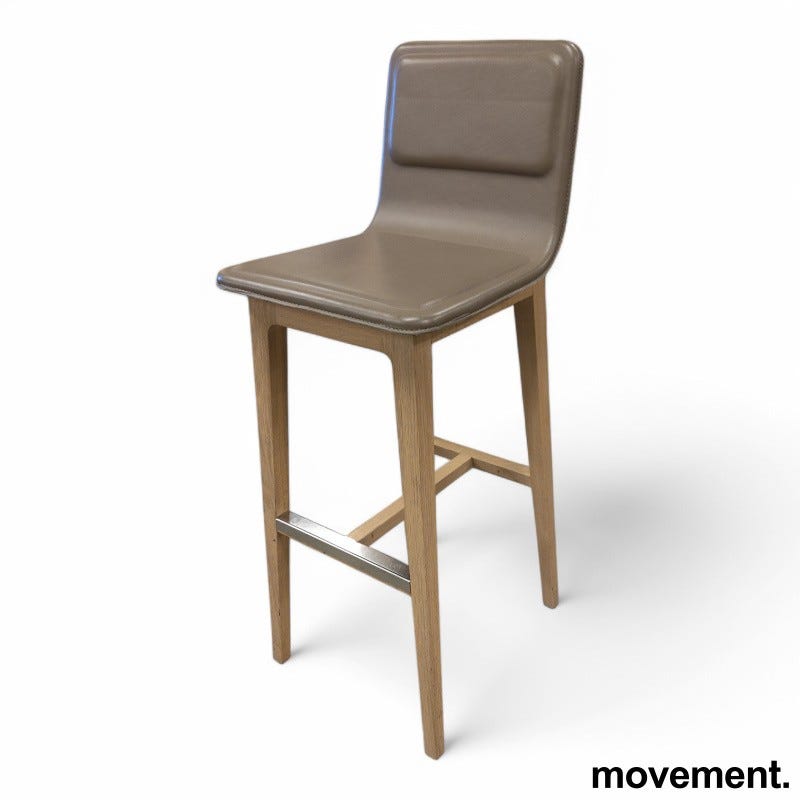 29 stk Laia High Stool Brunt skinn, bein eik | FINN-torget